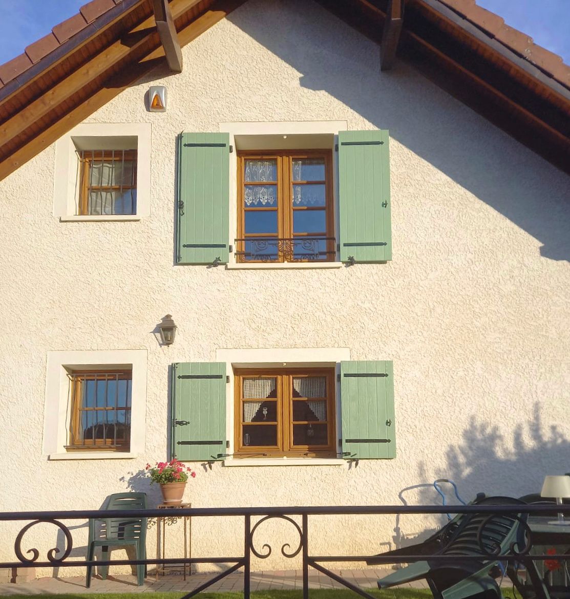 Le choix couleurs de vos volets par Polyhabitat